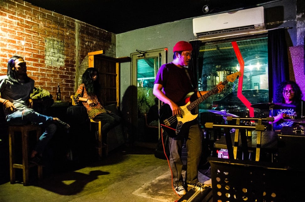 Open mic, open door: Manila bar welcomes musicians, social activists ...