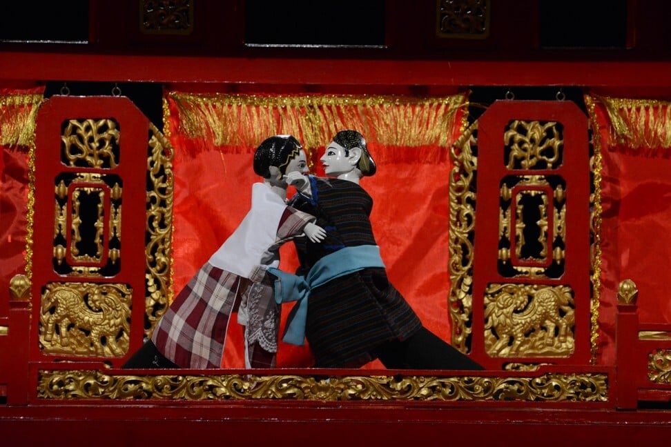 Modernising Indonesian puppet shows for millennials: from WhatsApp ...