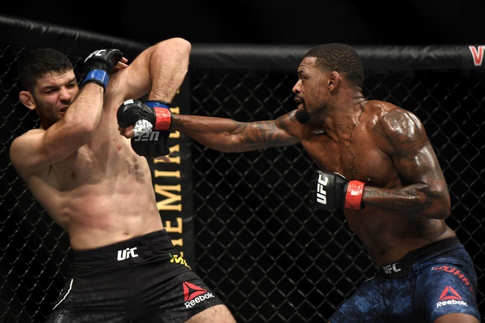 UFC: Thiago Moises taps out Michael Johnson with ankle…