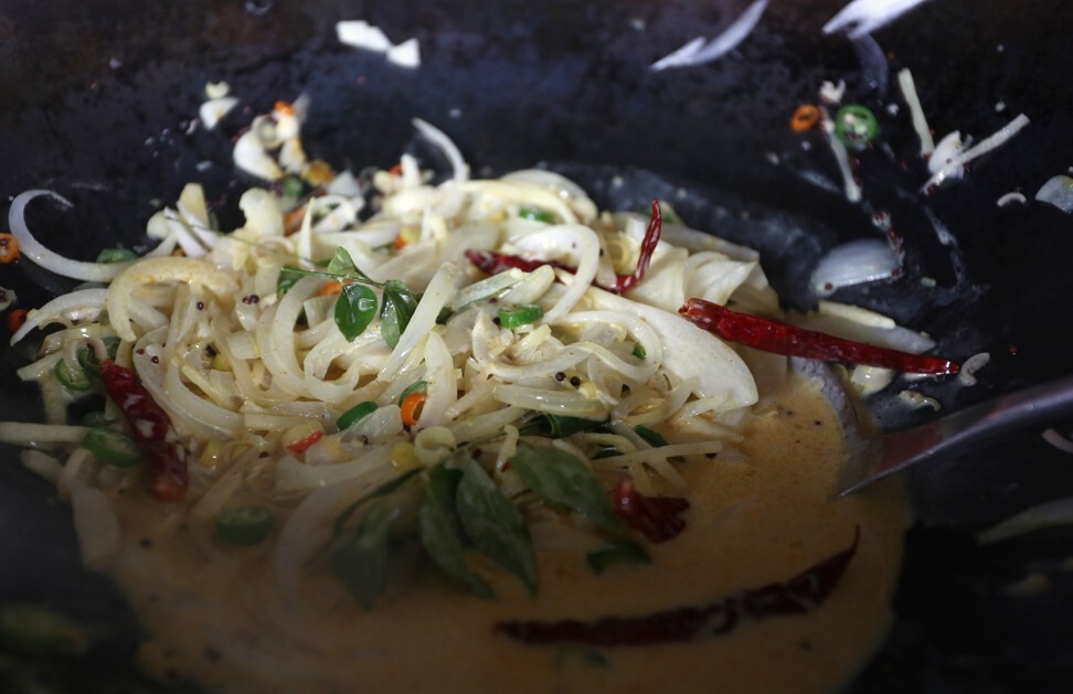 How to make an easy shrimp curry influenced by Indian and Southeast ...