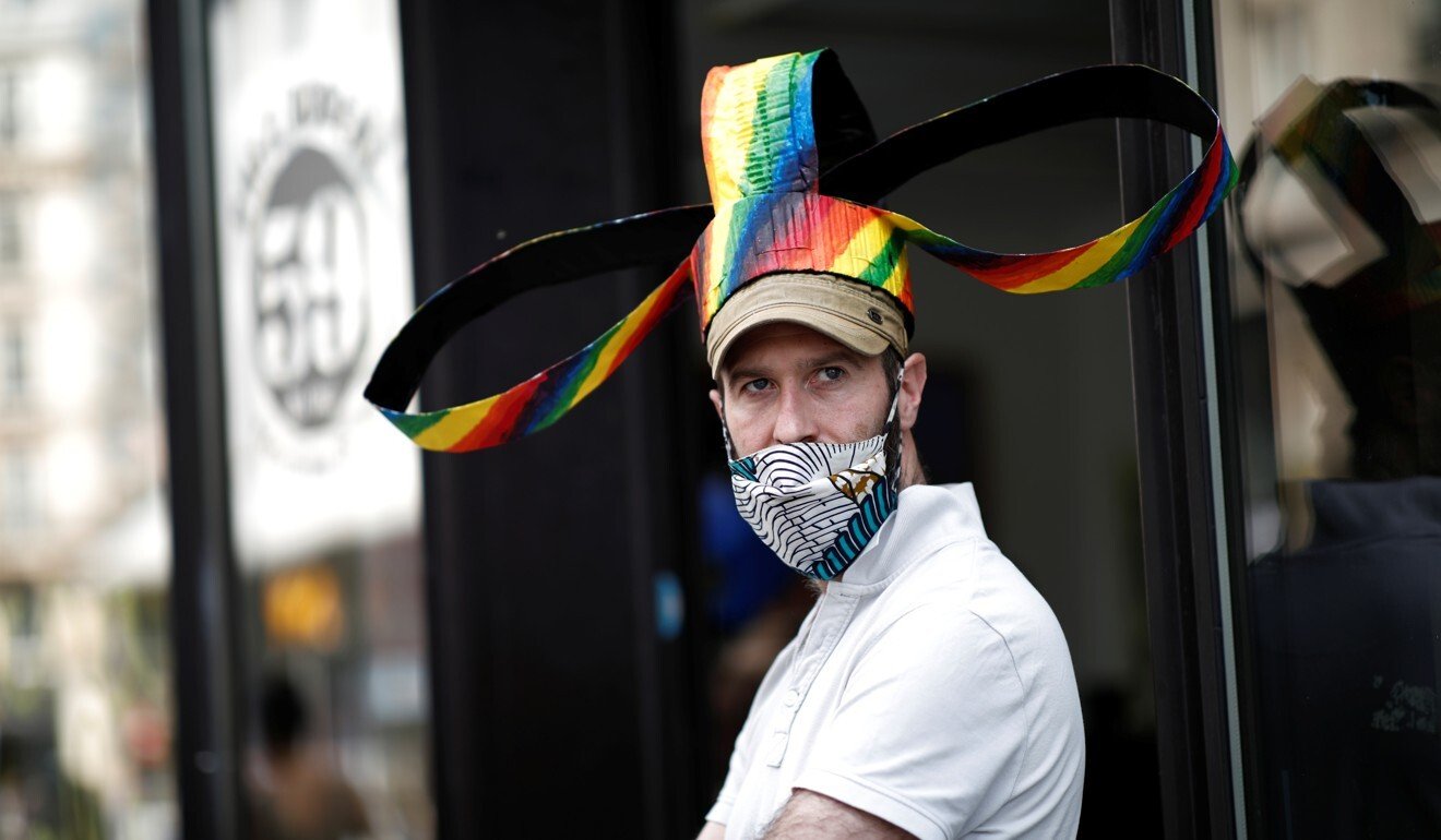 Hats for social distancing from Chinese dynasty 1,000 years ago handed ...