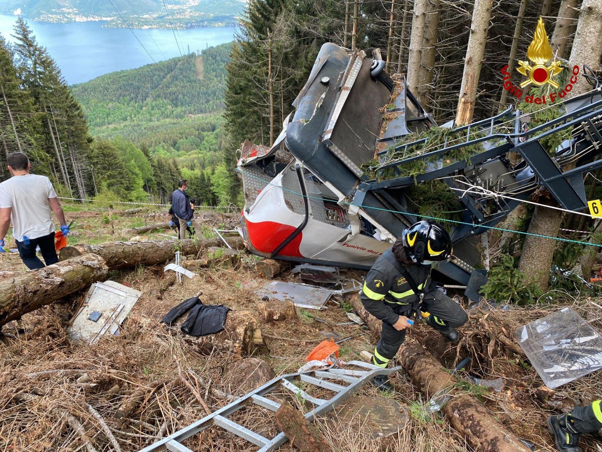 Italian cable car crashes at scenic mountain, killing at least 14 ...