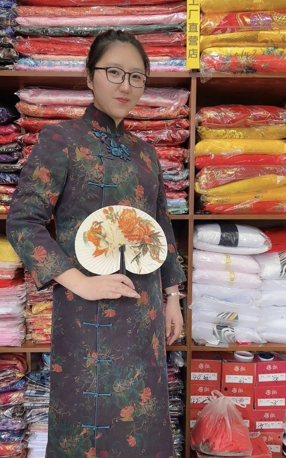 Meet the Chinese woman who tries on clothes for dead people so they ...