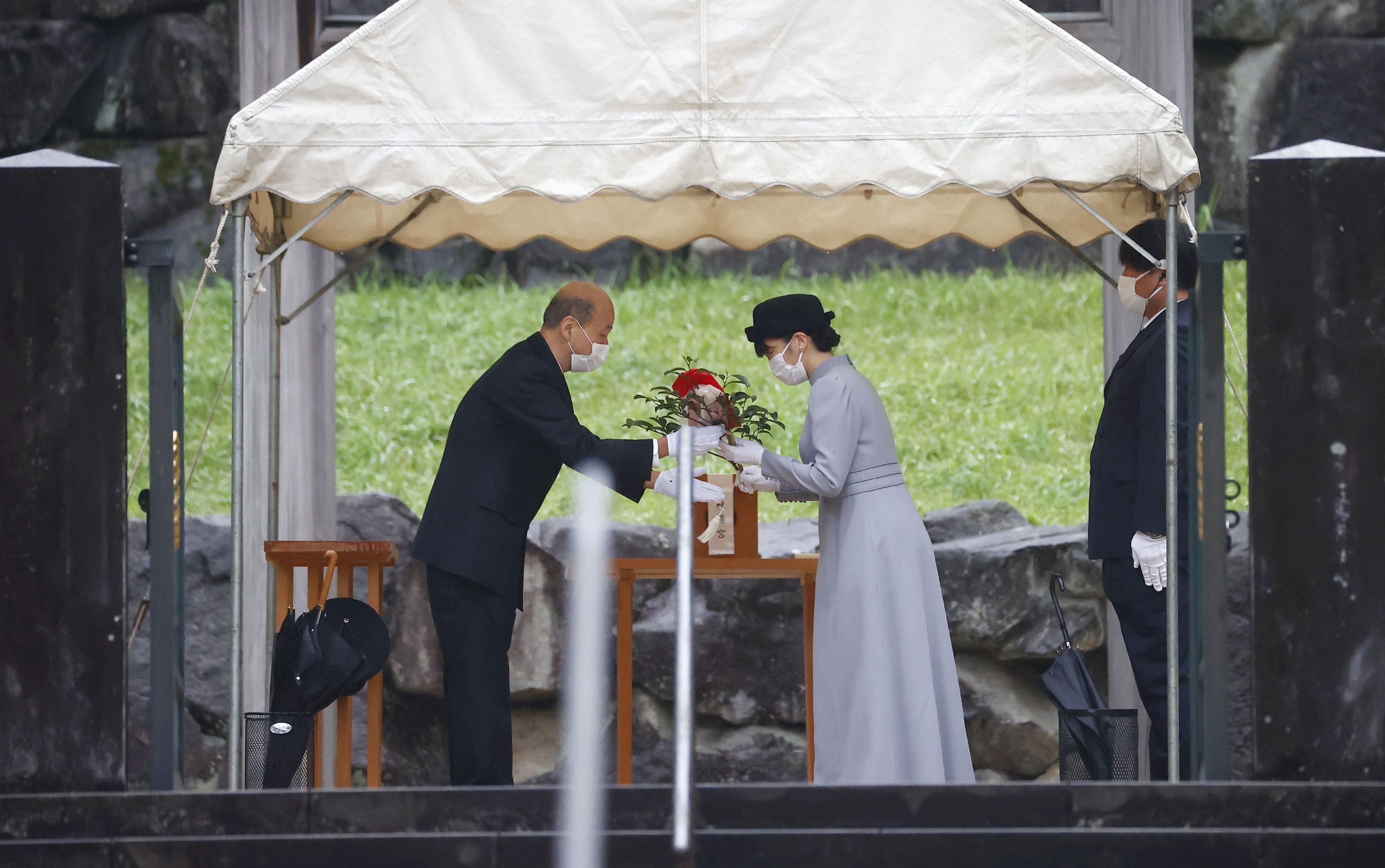 Japan’s Princess Mako visits great-grandparents’ graves ahead of ...