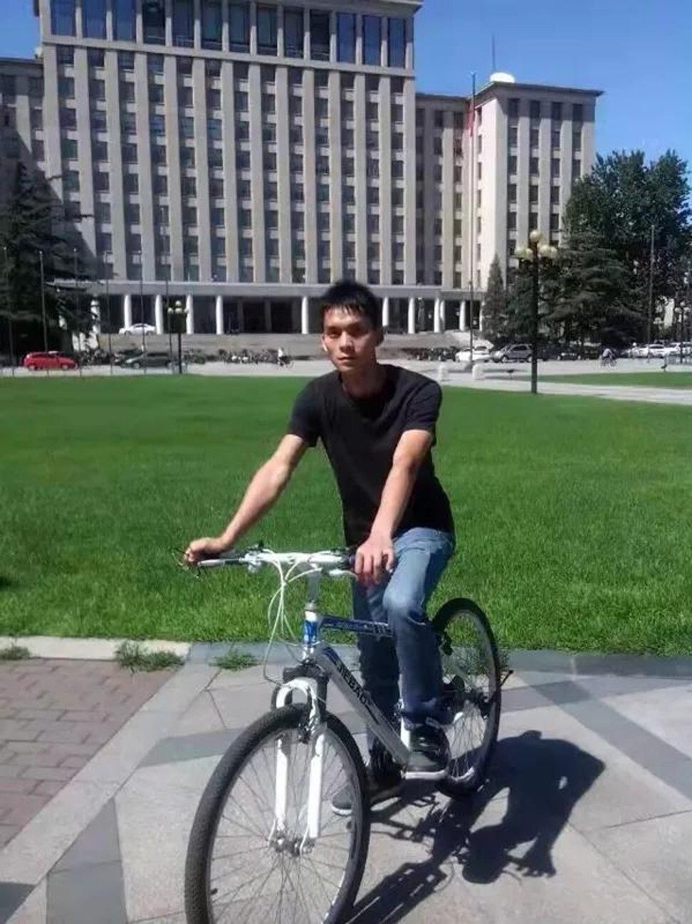 Determined Chinese man sits for gaokao university test 13 times in ...