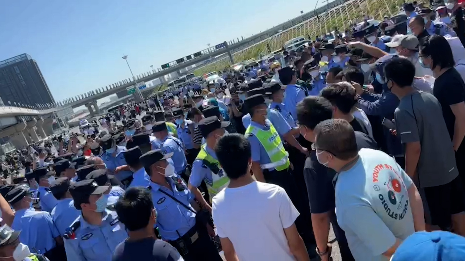 China orders Covid-19 community helpers to follow local leadership ...