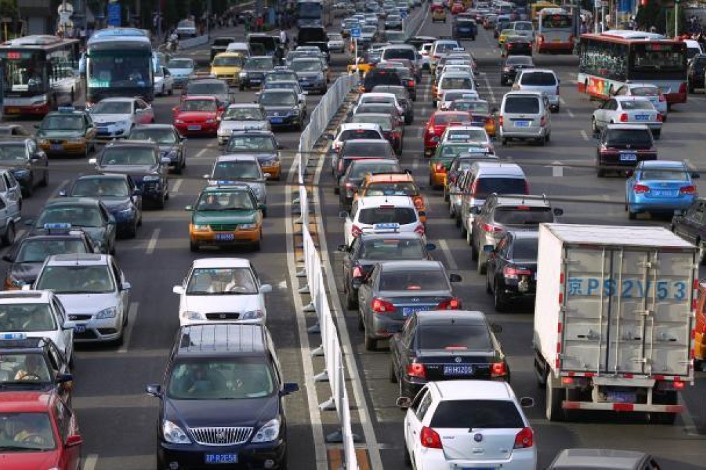 Netizens applaud idea of using red licence plates to stop abuse of ...