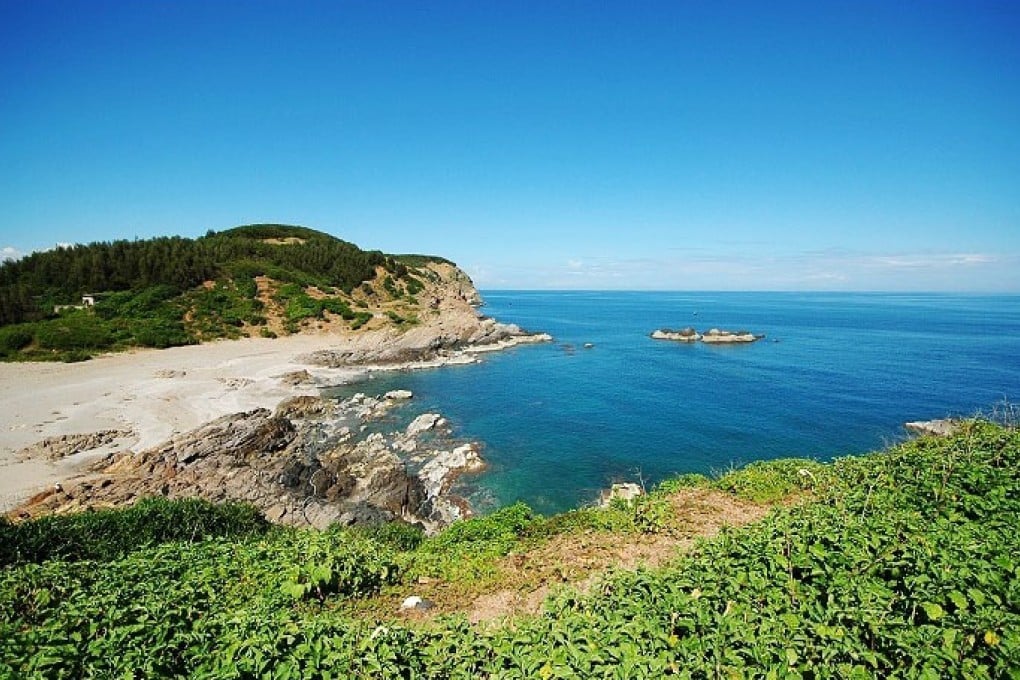 Businessman told to give up rights to island after government says 70 ...