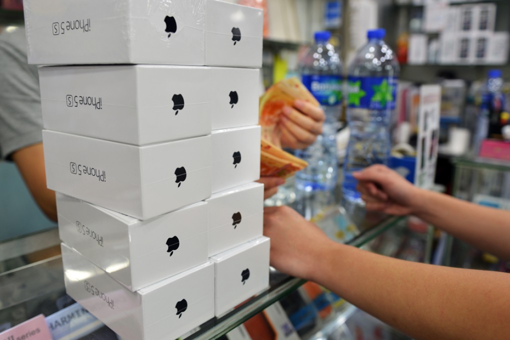 Robbers make off with HK$3m of goods in van hijack | South China ...