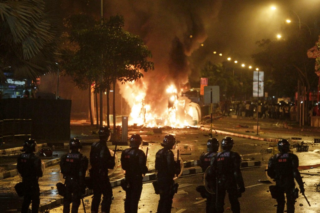 Lee Hsien Loong orders inquiry after Singapore's first riot in four ...