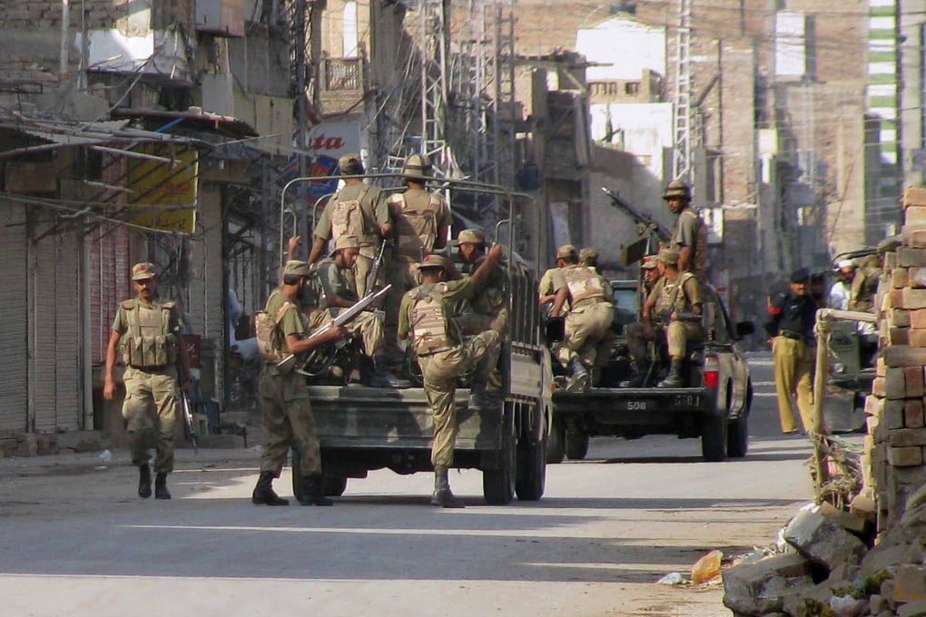 Taliban bomb inside Pakistani army compound blows up, killing 20 ...