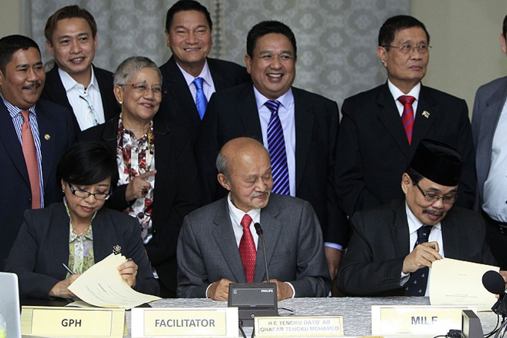 Update | Manila and Muslim Moro rebels clear final hurdle to Mindanao ...