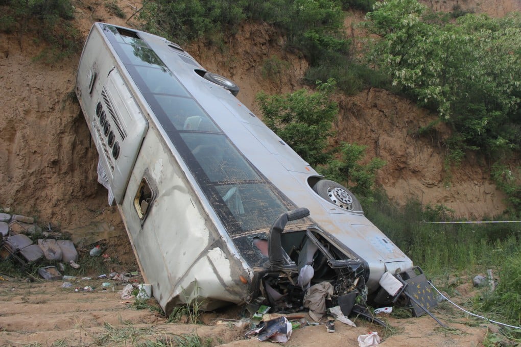 Update | 35 dead as bus plunges off a 30-metre-deep ravine in China ...