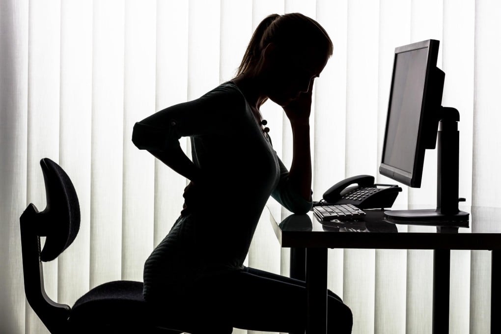 Office workers should stand up 2 hours a day to avoid health problems ...