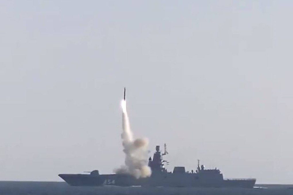 Vladimir Putin says Russia leads world in hypersonic missile tech ...