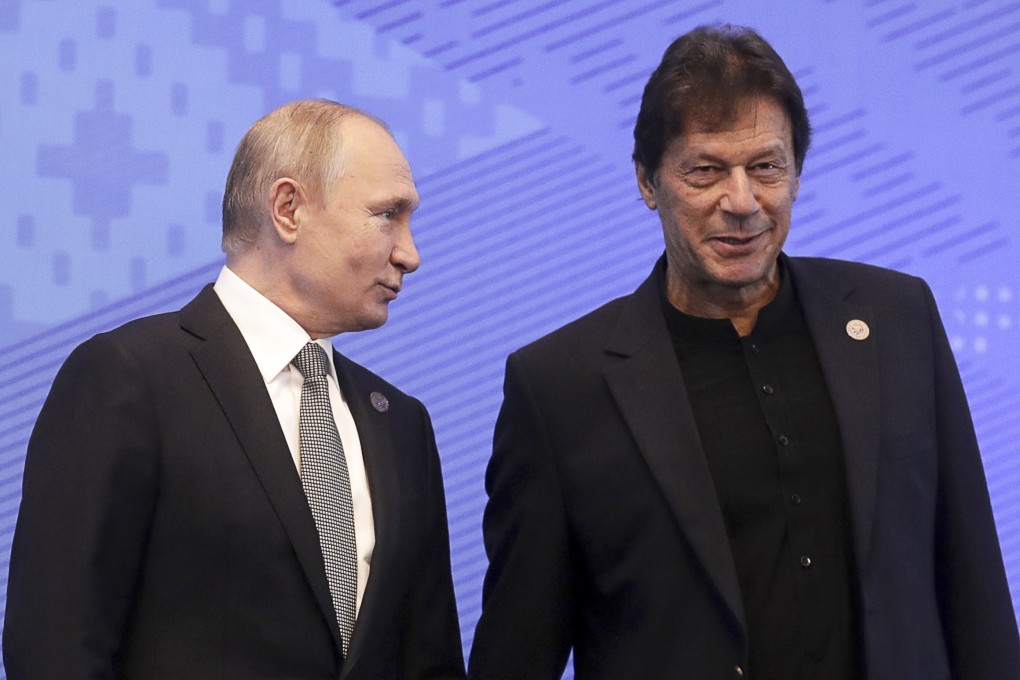 Amid Ukraine crisis, Putin meets Pakistan’s Khan to discuss Afghanistan ...