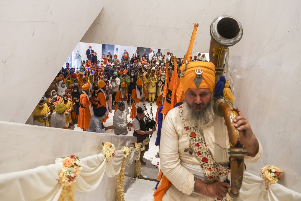 sikhism temple inside