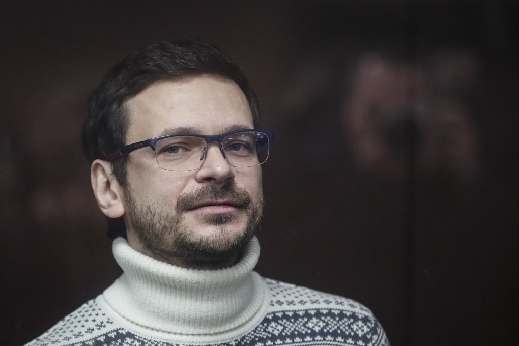 Russia’s Putin defends 8.5-year sentence for opposition politician on ...
