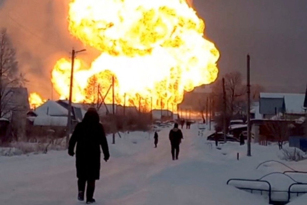 3 dead in fire at Russian gas pipeline that sends supplies through ...