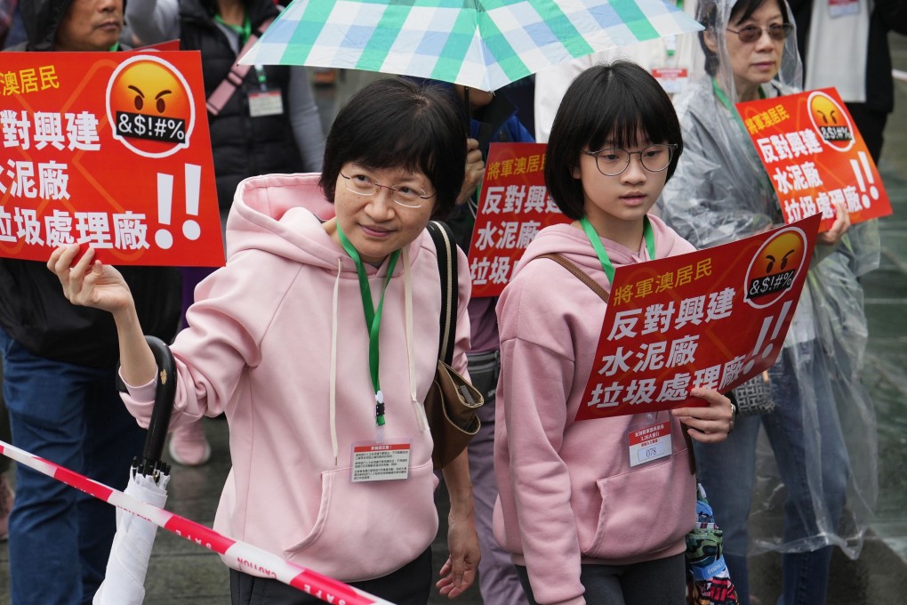 Hong Kong Protests Police Restrictions On Land Reclamation Demo
