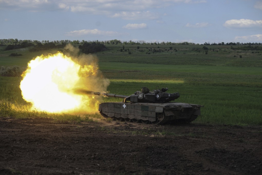 Ukraine’s new tanks seen in action as counteroffensive gets under way ...