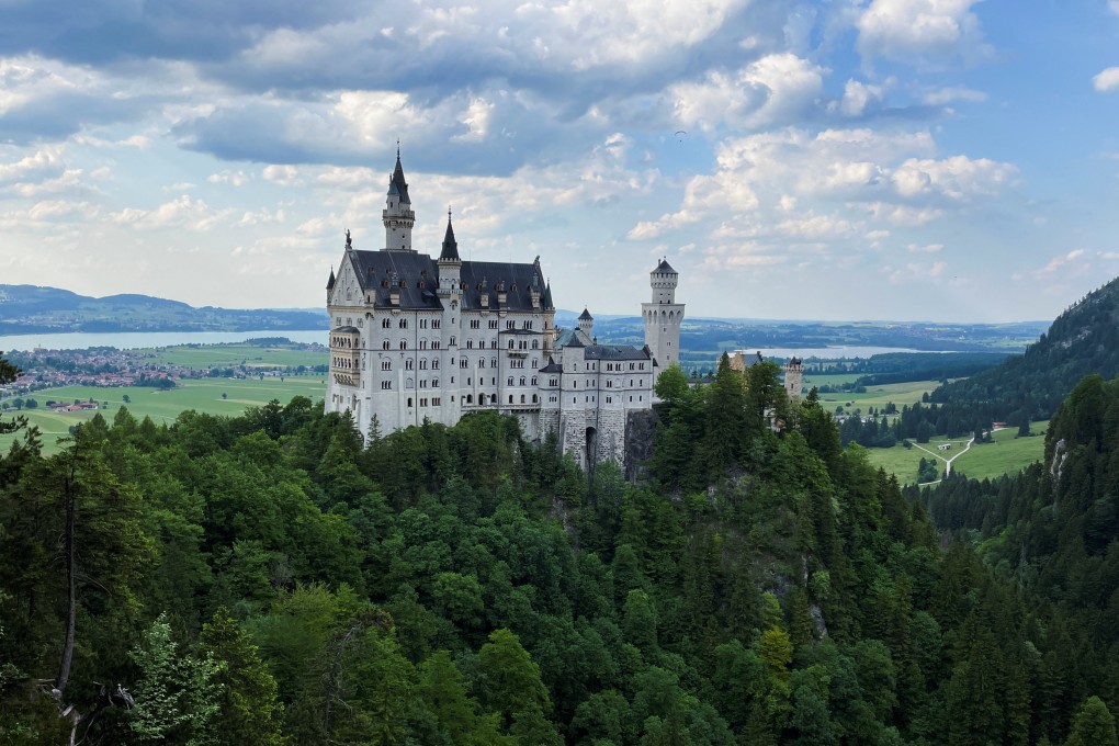 US tourist, 21, dies after she and friend are pushed into ravine at ...