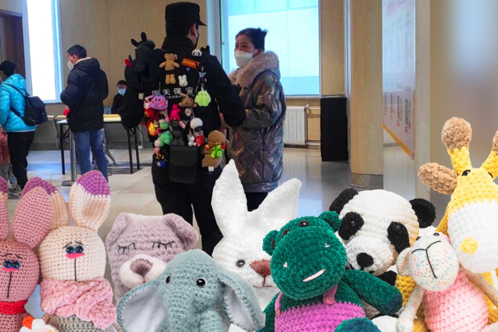 ‘Toy swordsman’: security guard at China hospital attaches small toys ...