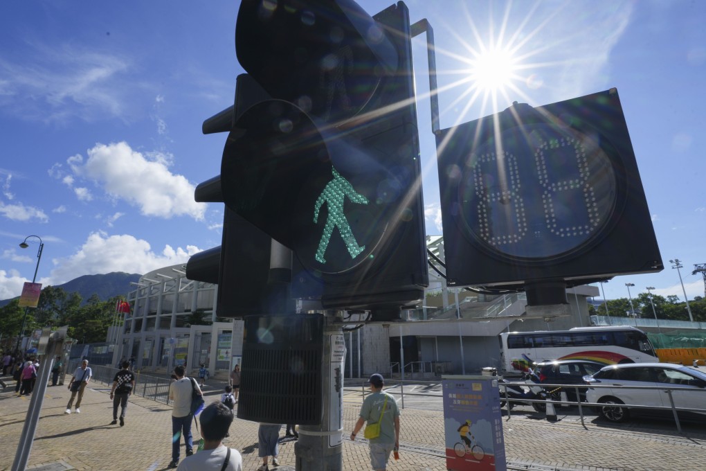 Hong Kong street crossing countdown clock could boost pedestrian safety ...
