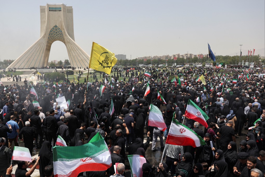 Hundreds of thousands mourn top Iranian commanders and scientists ...