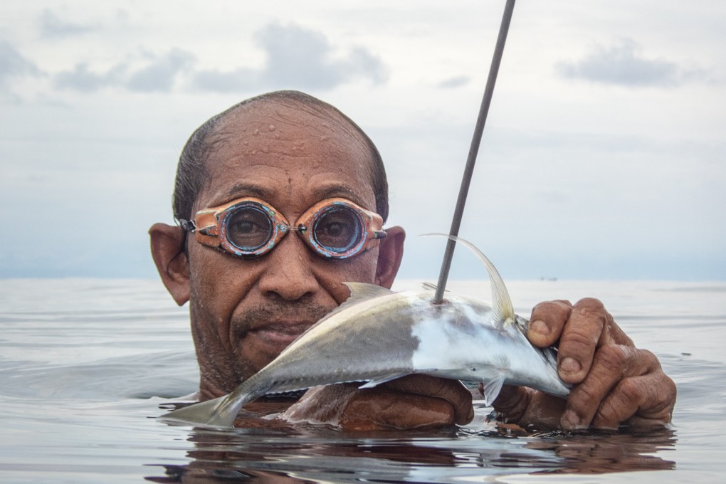 Indonesia’s Bajau people: the free-diving sea gypsies who have evolved ...