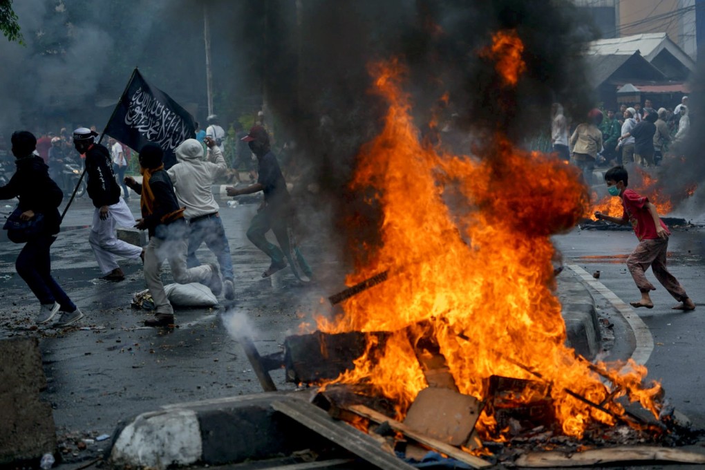 Ceritalah | Indonesia riots: how peaceful protests against Joko Widodo ...