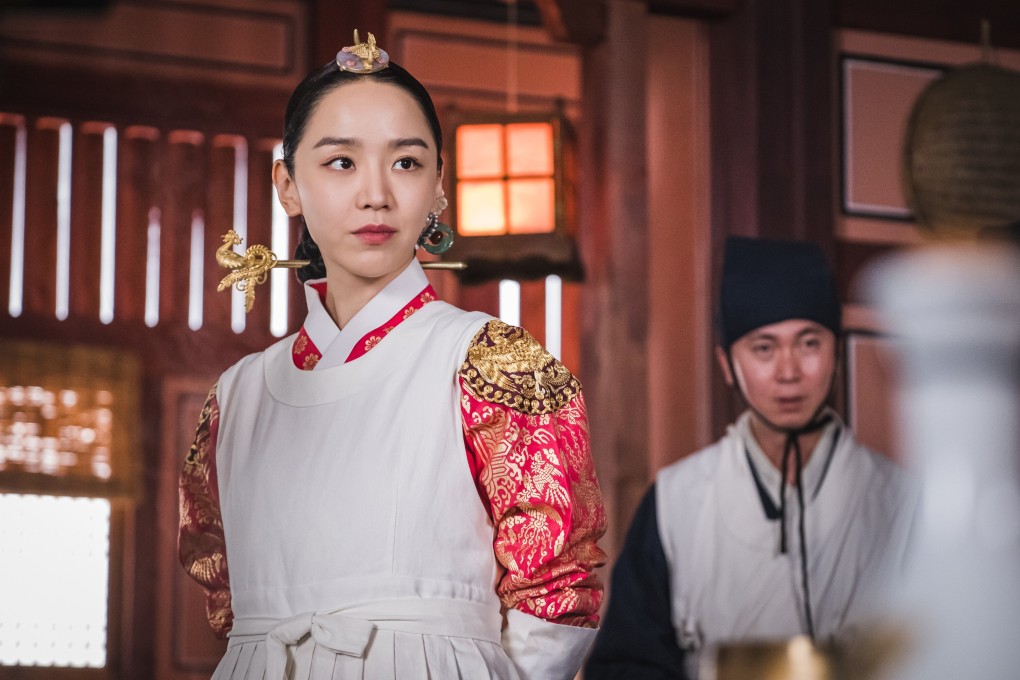 In K-drama Mr. Queen, body-swap comedy meets period drama, and scores ...