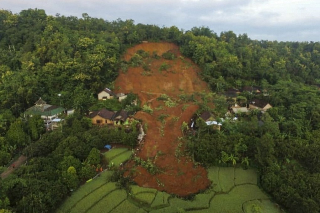 Indonesian landslide kills at least 10, with unknown number missing ...