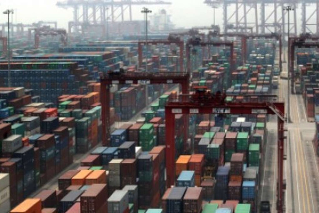 Update | China’s exports fall in May as central bank researchers ...
