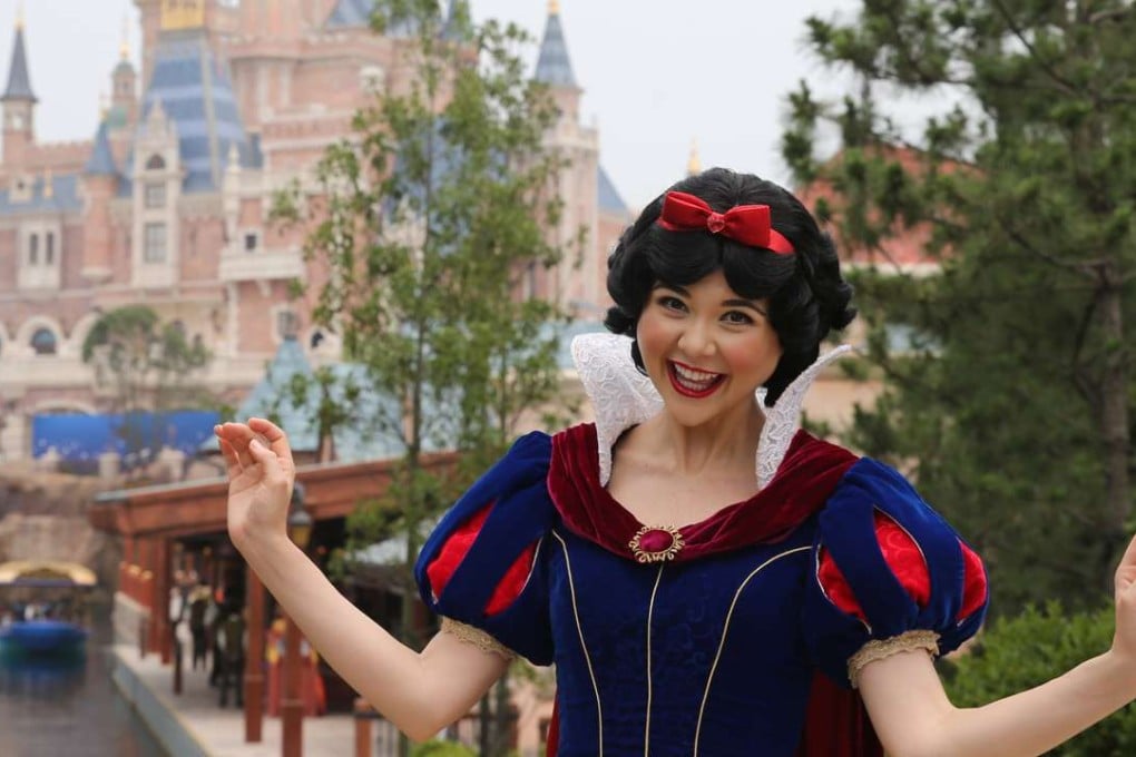 how to draw disneyland step by step