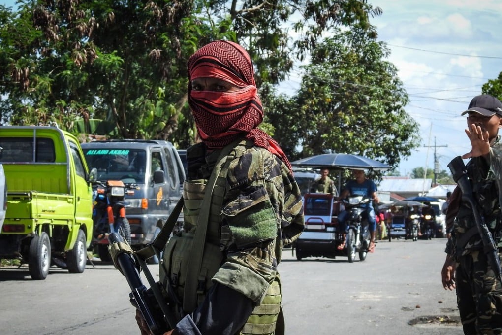 Philippine troops team up with old enemy to fight pro-Islamic State ...