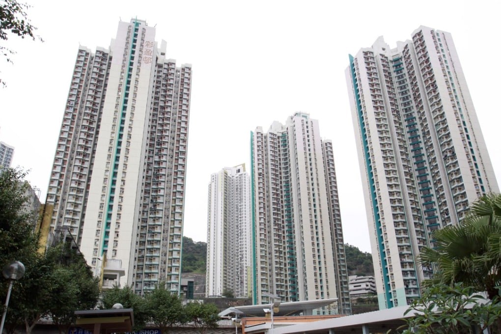Hong Kong teenager falls to his death after stand-off with police at ...