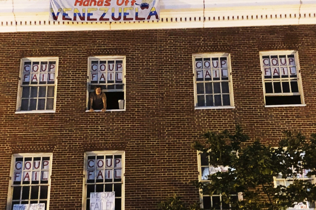 Police post eviction notice on door of Venezuela embassy in Washington ...