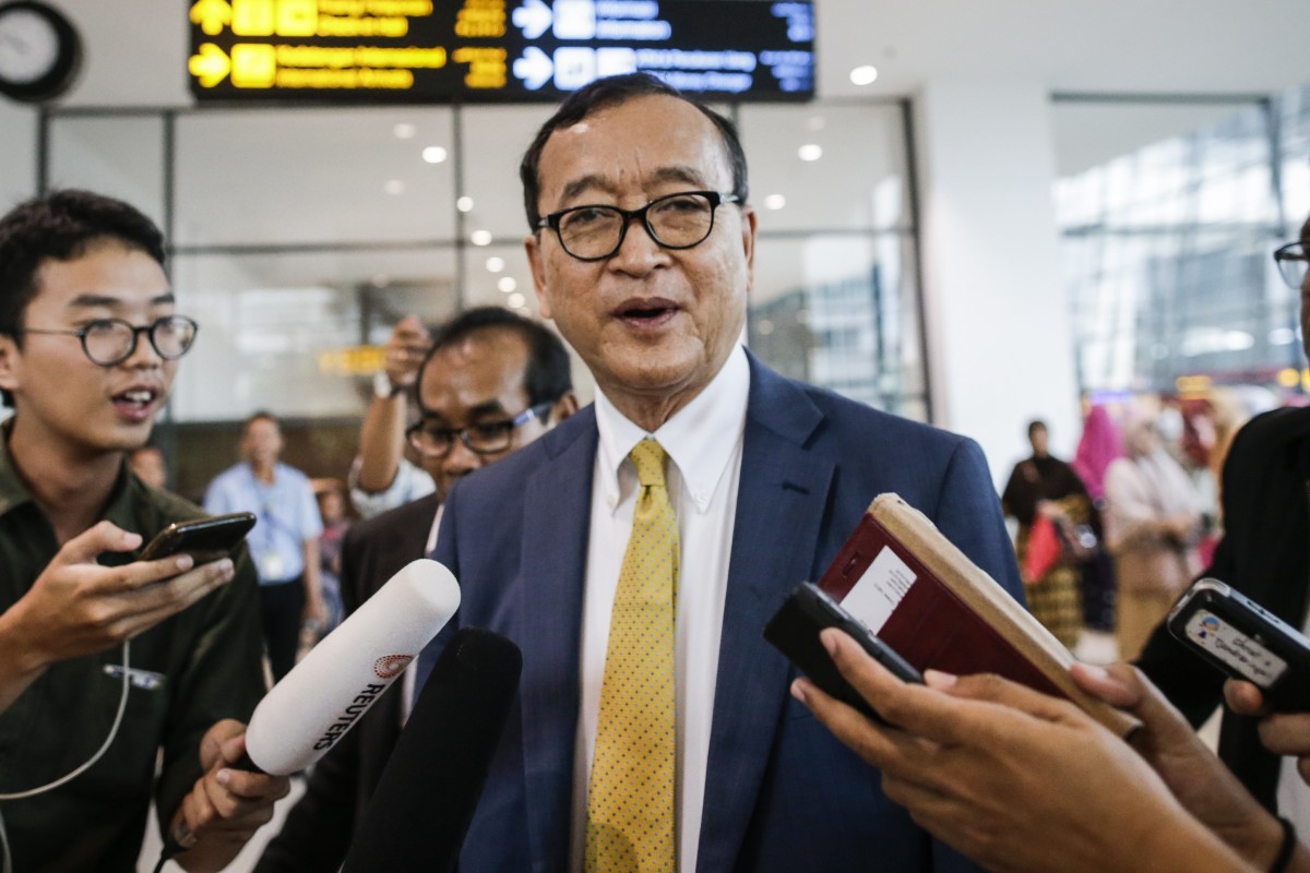 Indonesia allows Sam Rainsy to arrive from Malaysia, as Hun Sen ...