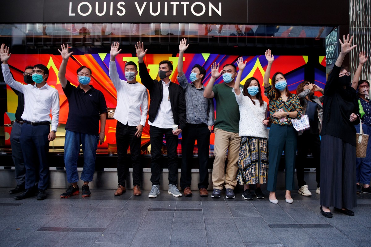 Hong Kong protests: police to send negotiators and psychologists to ...