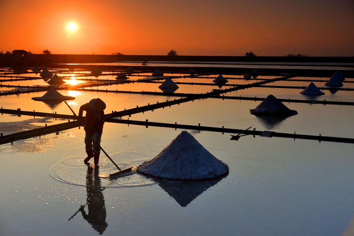 Why Taiwan’s sea salt fields are 2020’s next unlikely travel trend ...