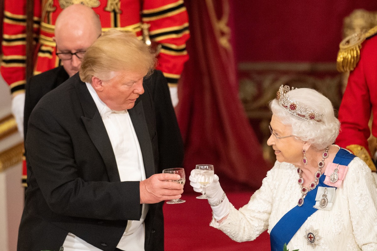Need to buy Queen Elizabeth a gift? Here’s what US President Obama ...