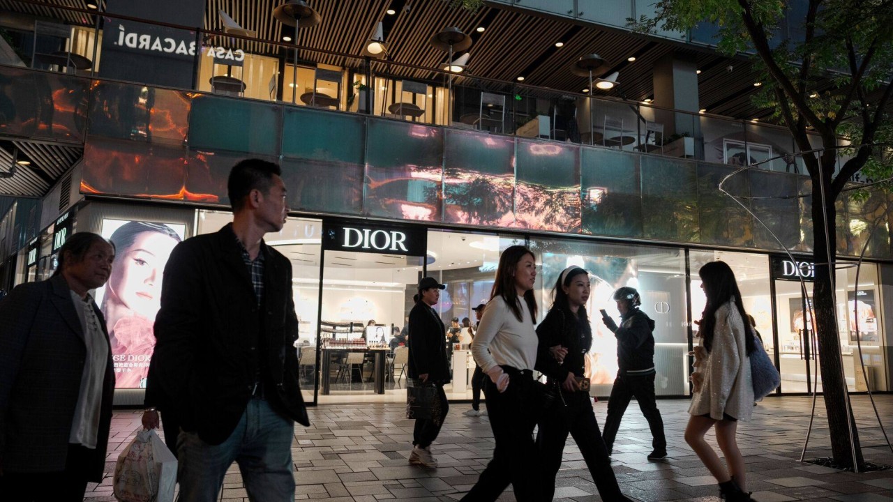 LVMH Moët Hennessy - Louis Vuitton, Société Européenne (LVMUY) Stock ...