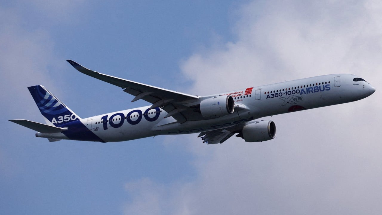 Rolls-Royce Holdings plc (RYCEY) Stock Price & Overview