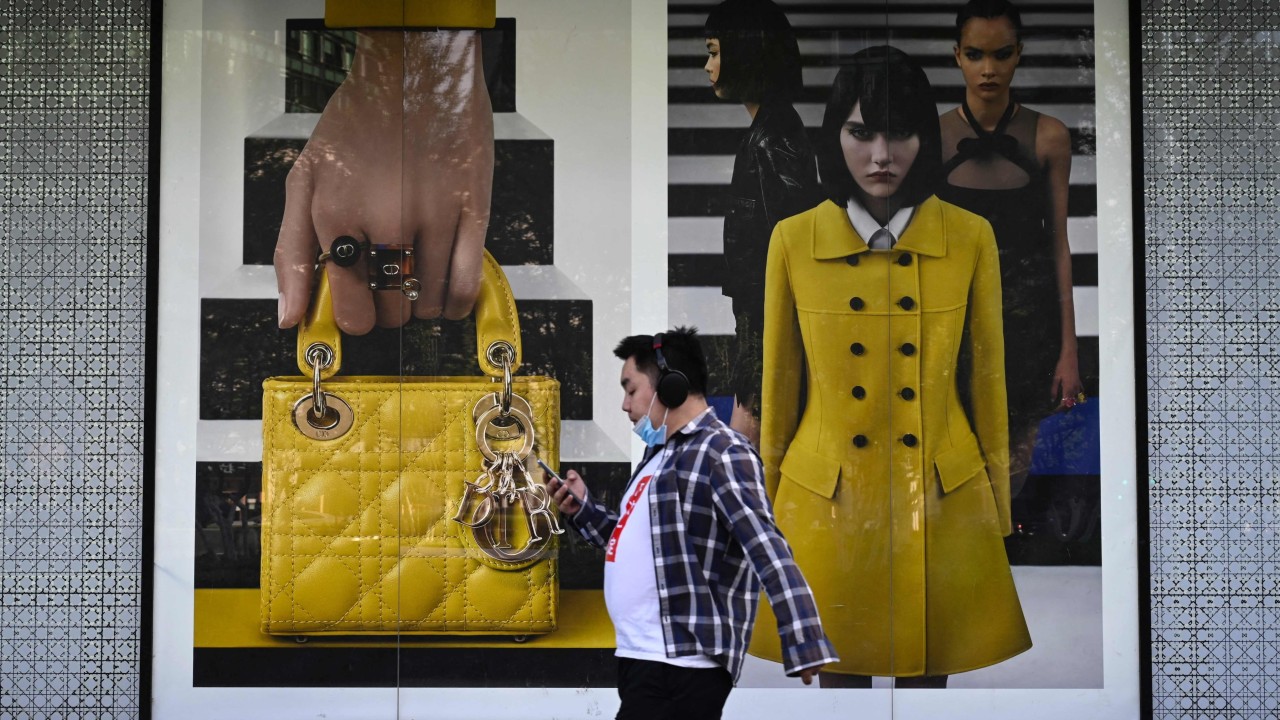 LVMH (EPA:MC) Stock Price & Overview