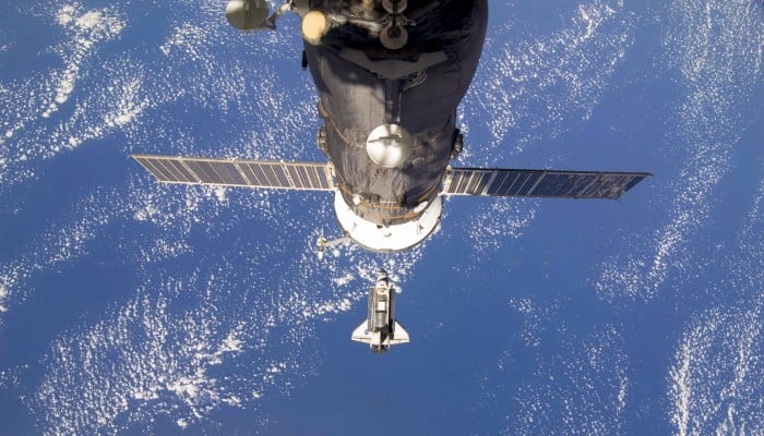 Zenon Broken Space Station