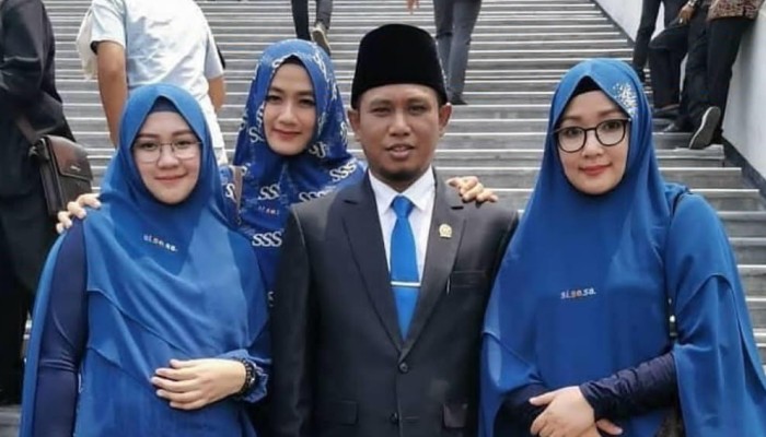 how many wives can you have in indonesia