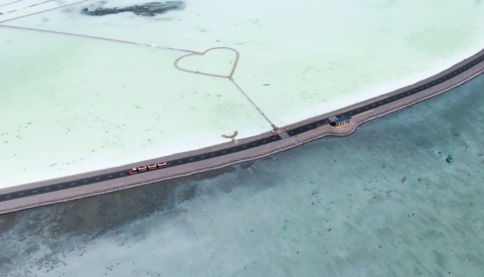 Caka Salt Lake in Wulan county, China: ‘mirror of the sky’ | South ...