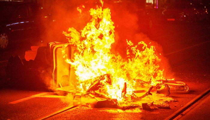 Netherlands sees worst riots in four decades over coronavirus curbs ...
