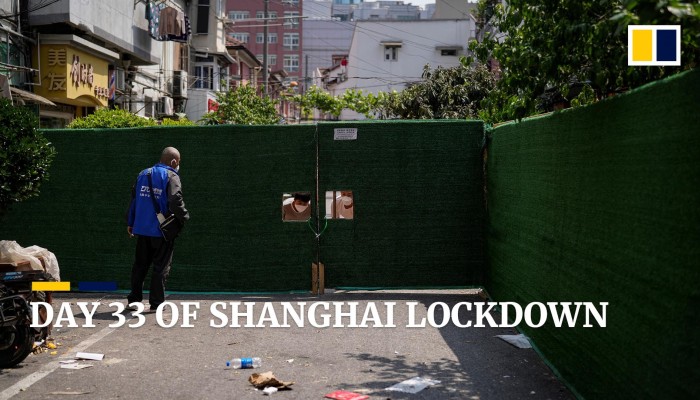 Shanghai residents under Covid lockdown protest against lack of food ...